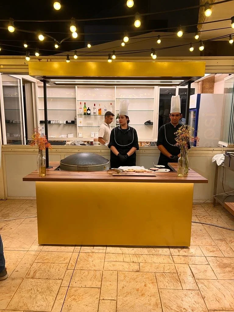 Maximus Hotel-Mobile Catering Station — AVINOX