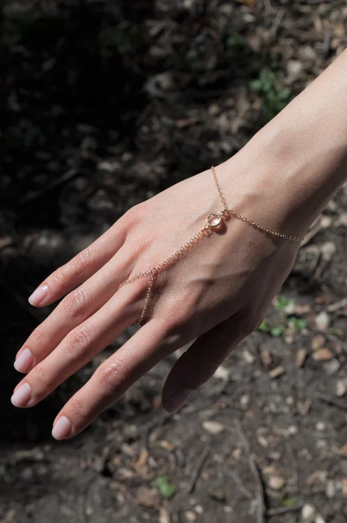 Pearl Station Hand Chain — Tommassini Jewelry