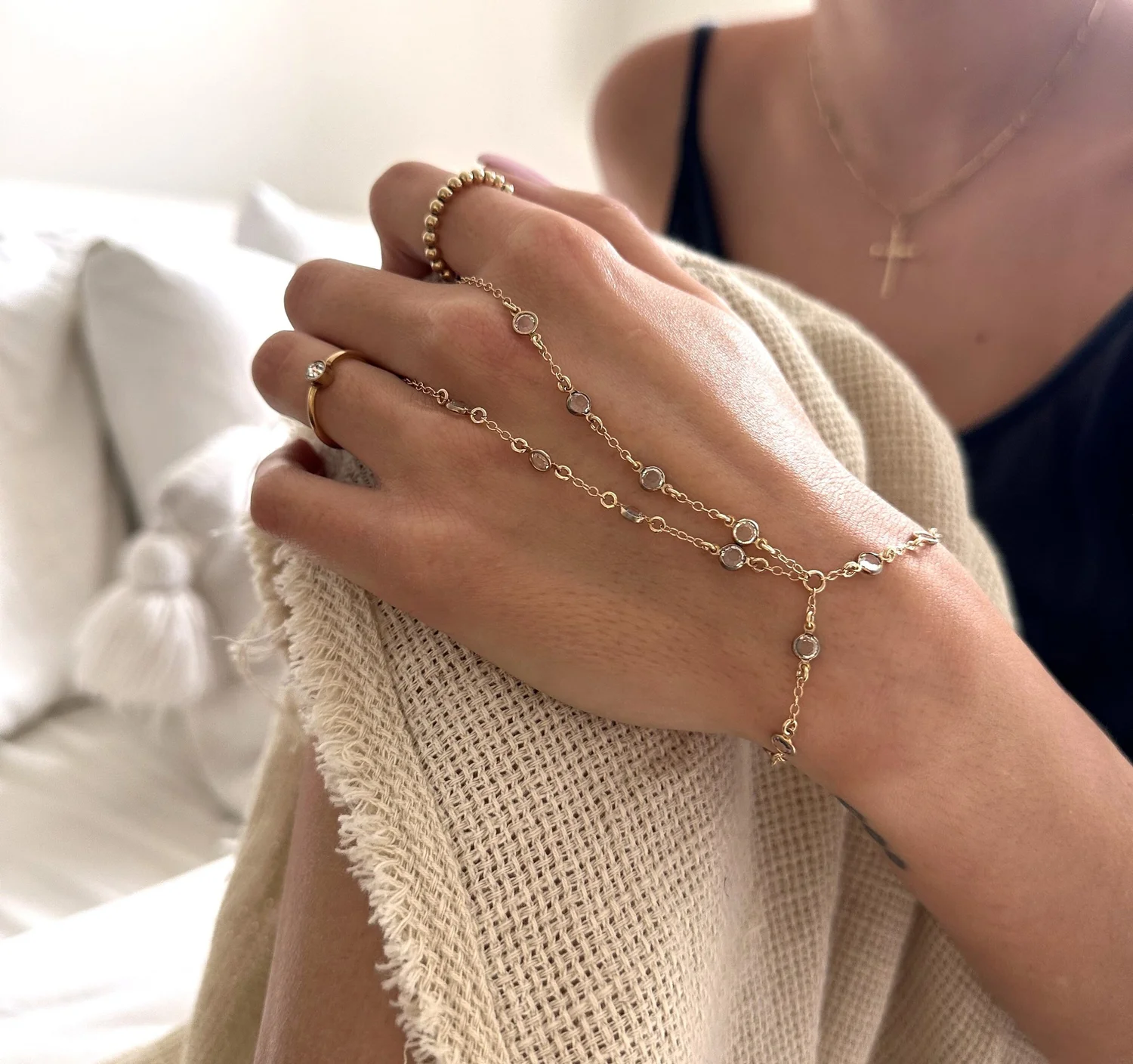 Pearl Station Hand Chain — Tommassini Jewelry