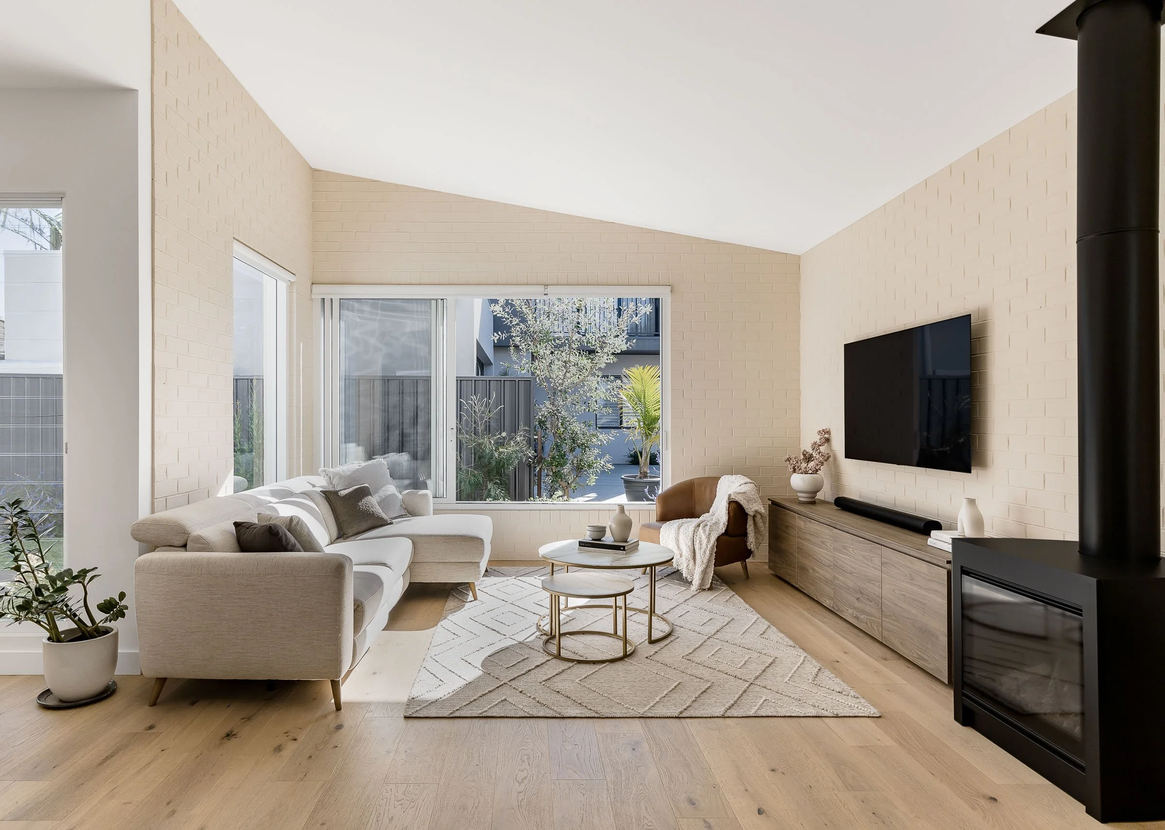 services — ELLIS STUDIO