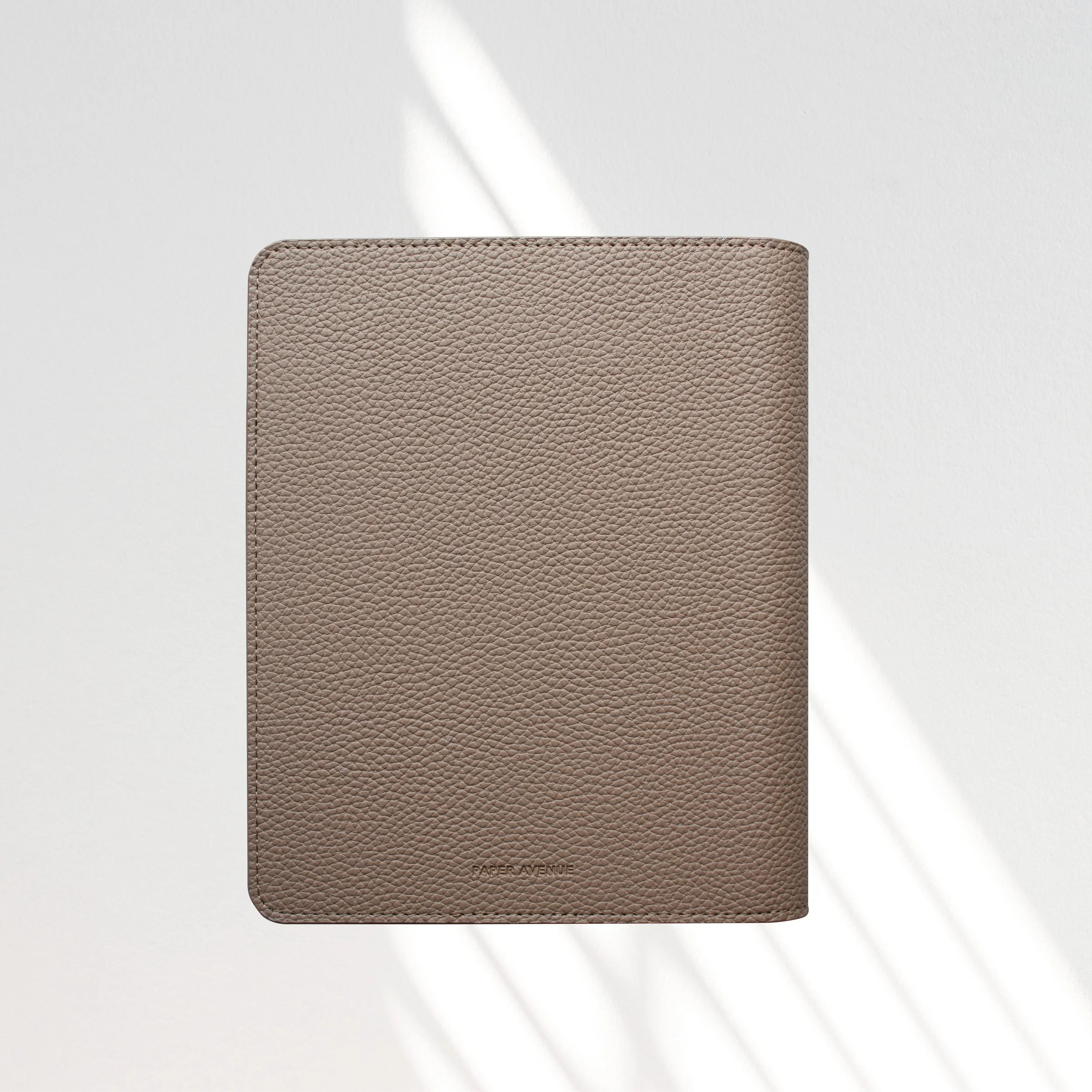 Leather Planner & Agenda Covers — Paper Avenue