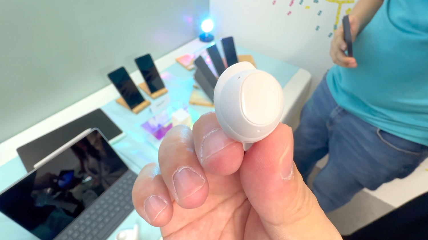 Samsung Galaxy Buds FE First Impressions 🤔 — Aaron x Loud and Wireless