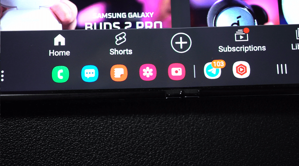 The Galaxy Z Flip 4 is BETTER than the Fold 4. Here's Why. — Aaron x ...