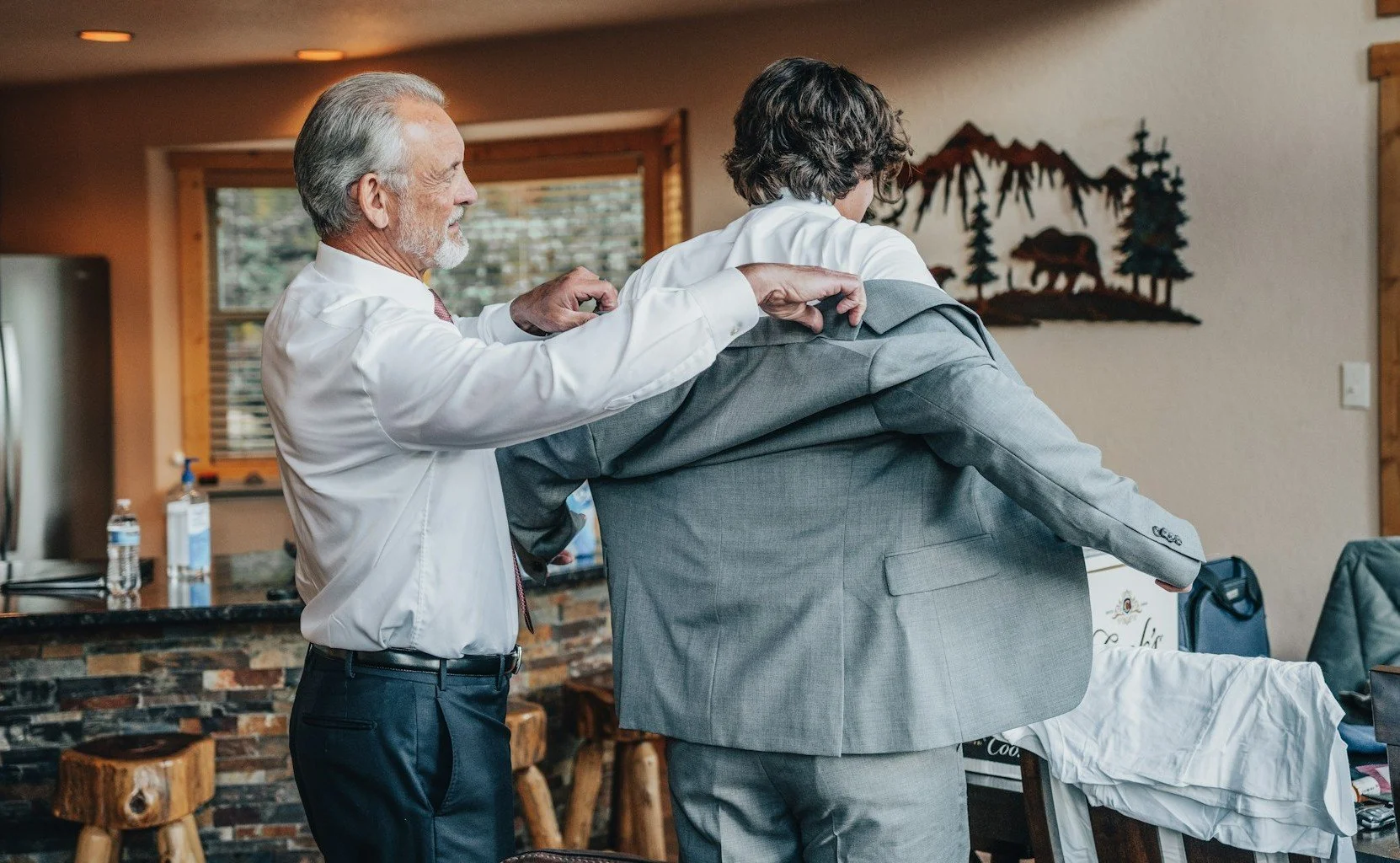 How to Choose a Versatile Wedding Suit: Practical Guide for Fathers ...