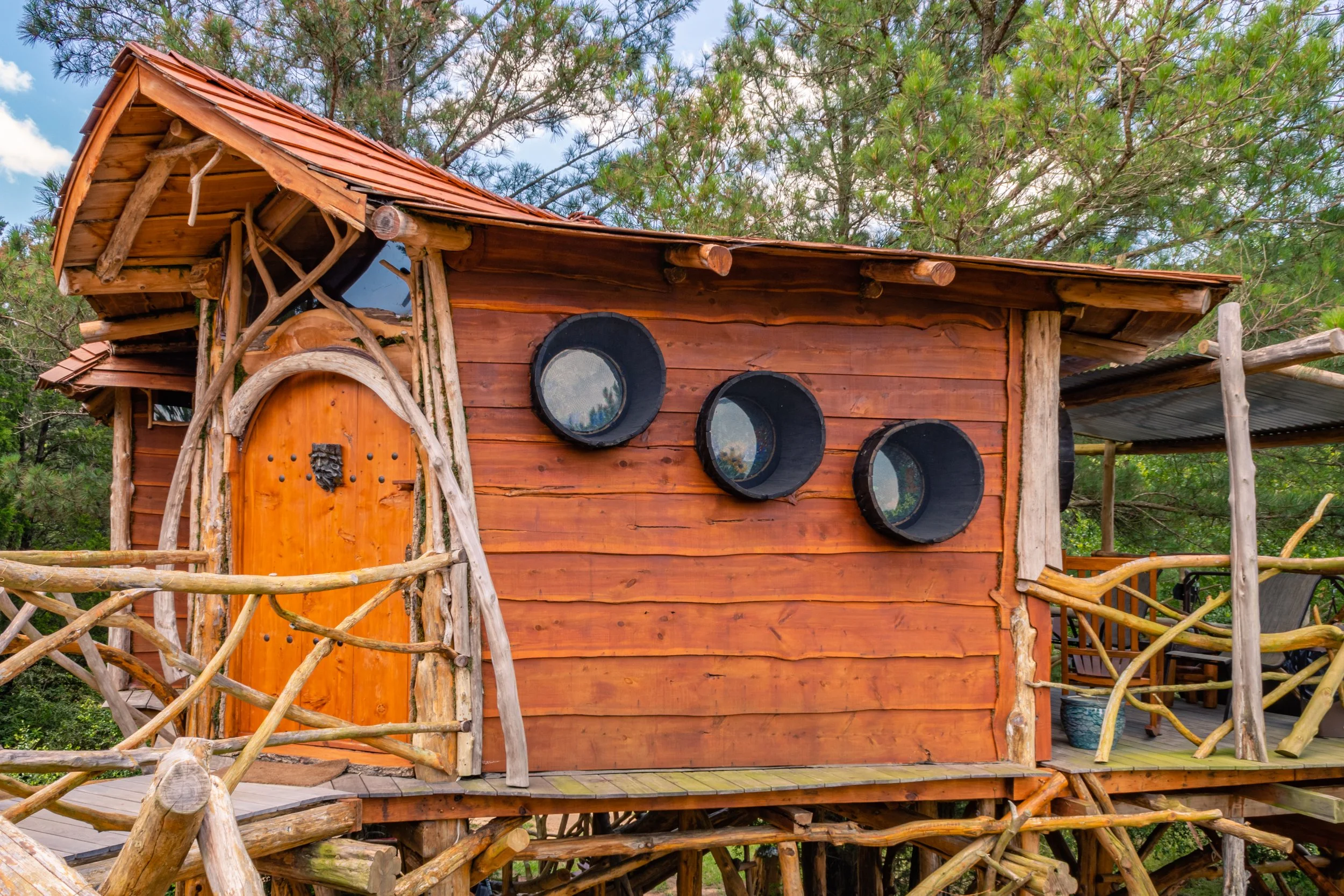 The Hobbit's Nest Treehouse — The Lost Pines Shire