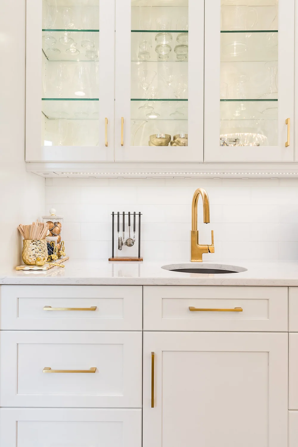 GRAND WITH A TOUCH OF GLAM — Regarding Kitchens