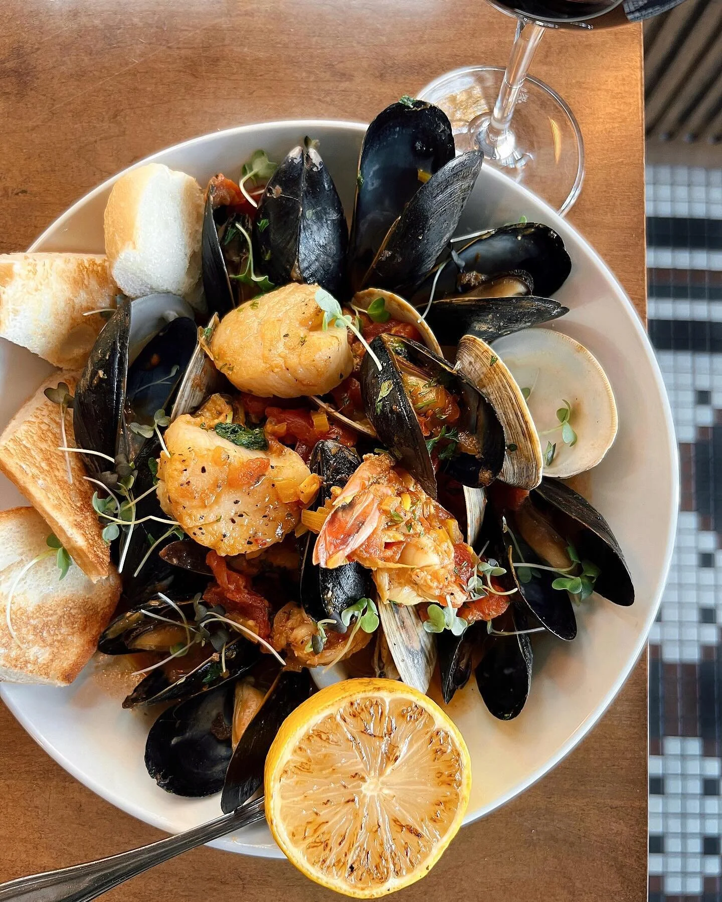 Application — Dog & The Bank