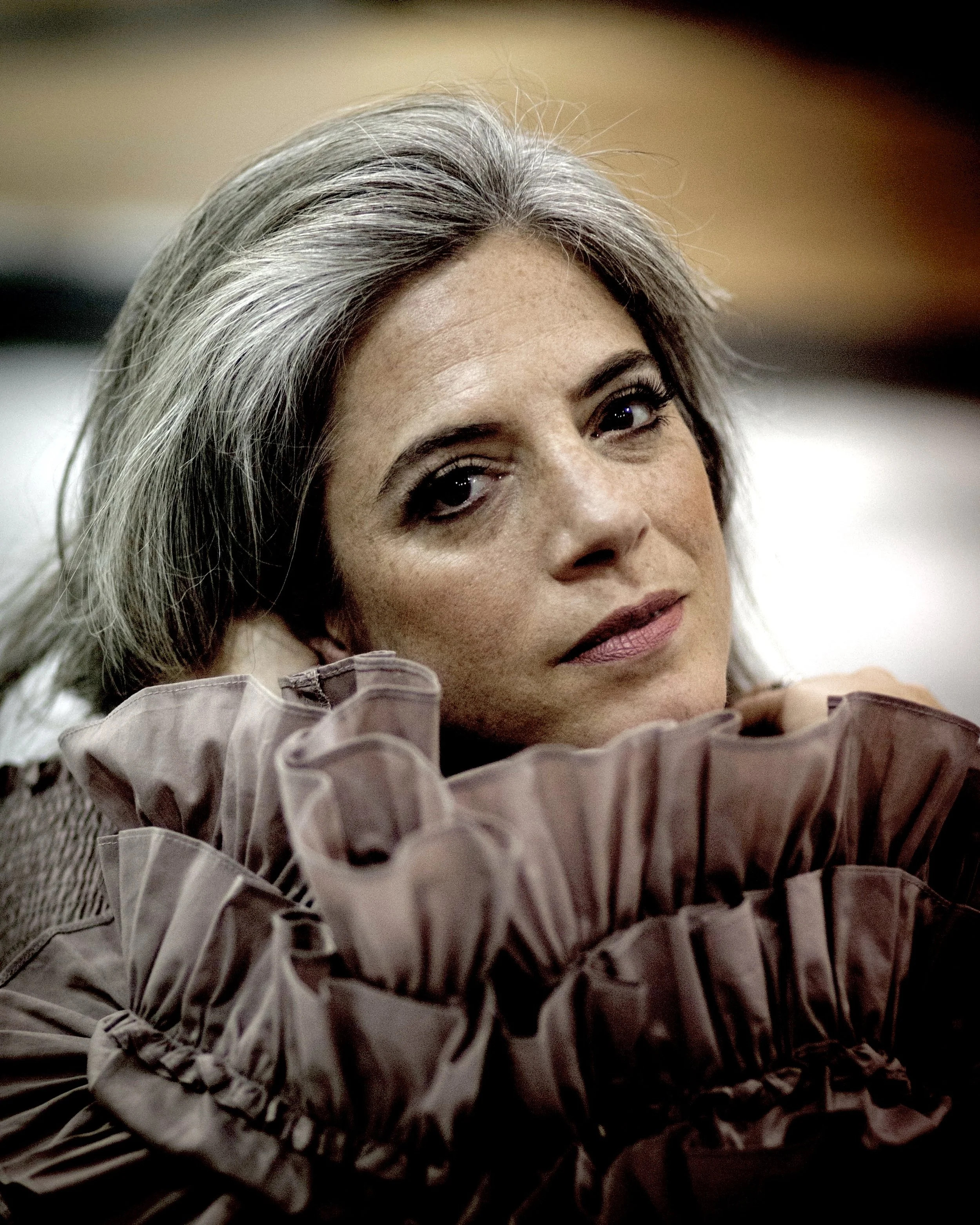 Lucy Yates: Conductor, Soprano, and Keyboard Maestro Redefining Opera ...