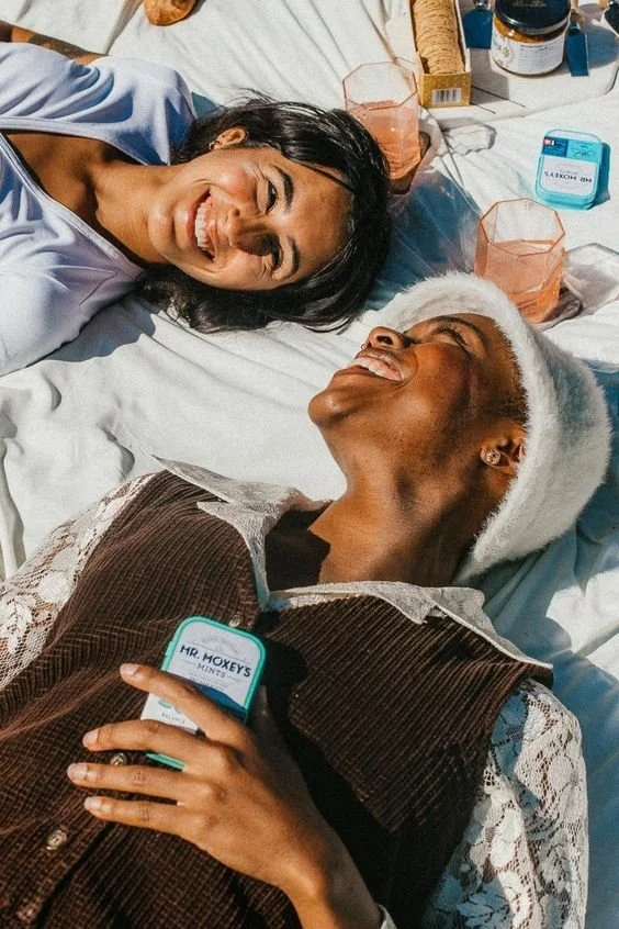 Melanie Cleary Advertising and on set photographer based in Cape Town