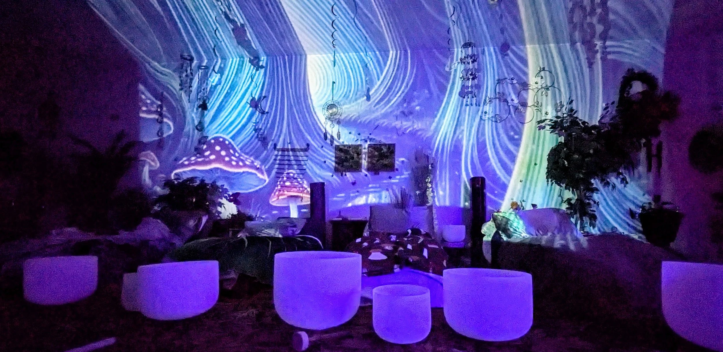 Soundbath on a Vibroacoustic sound bed that vibrates in synchronization ...