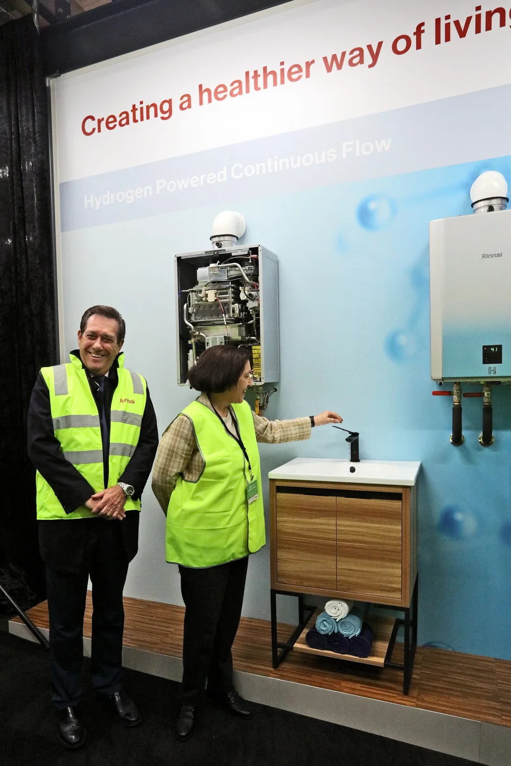 World’s first 100% hydrogen gas water heater — Gas New Zealand