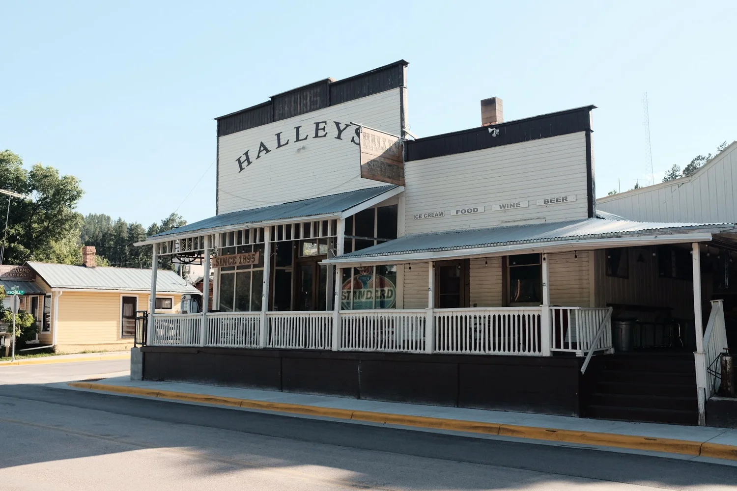 Halley Store- 501 1st Street Keystone, South Dakota