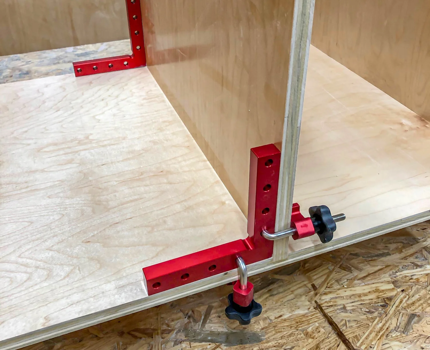 Custom Cabinet Carpenter