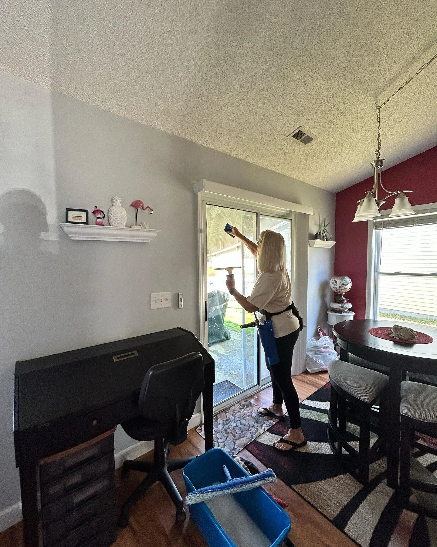 Residential & Commercial Exterior Window Cleaning, Power Washing, Roof ...