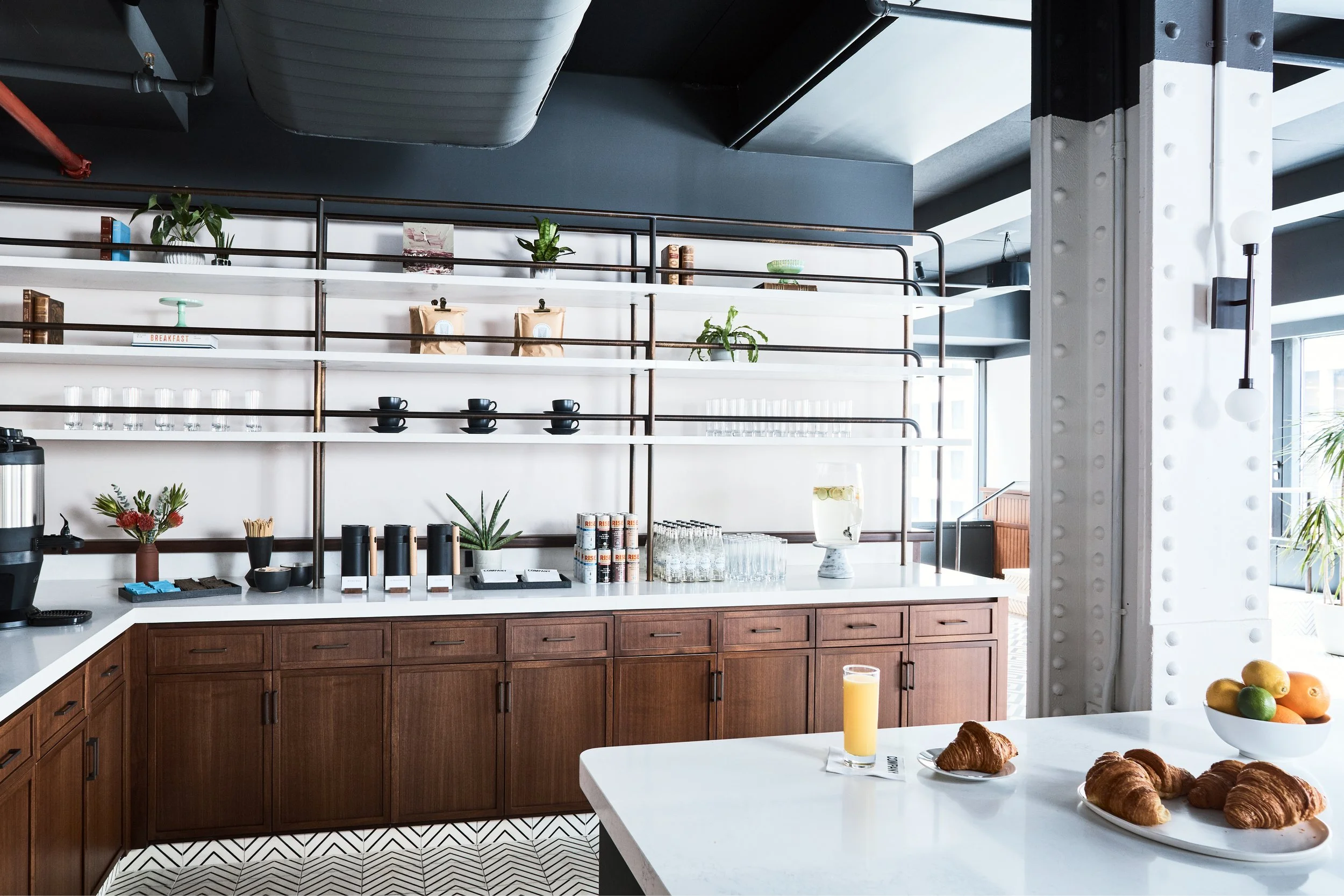 HOSPITALITY — 22 Vanderbilt