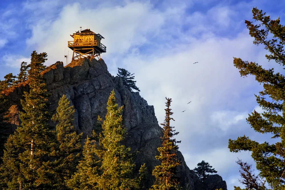 Seven fire lookouts that you can visit in Washington State — Northwest ...