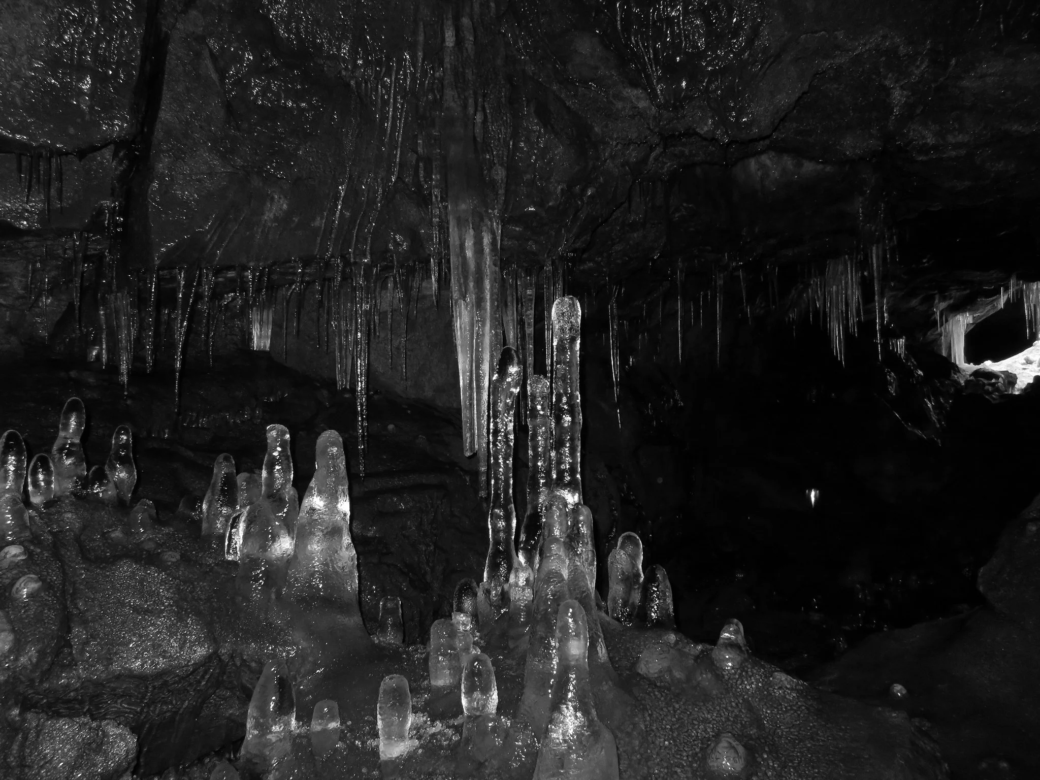 Explore Four Caves in Washington State — Northwest Portal