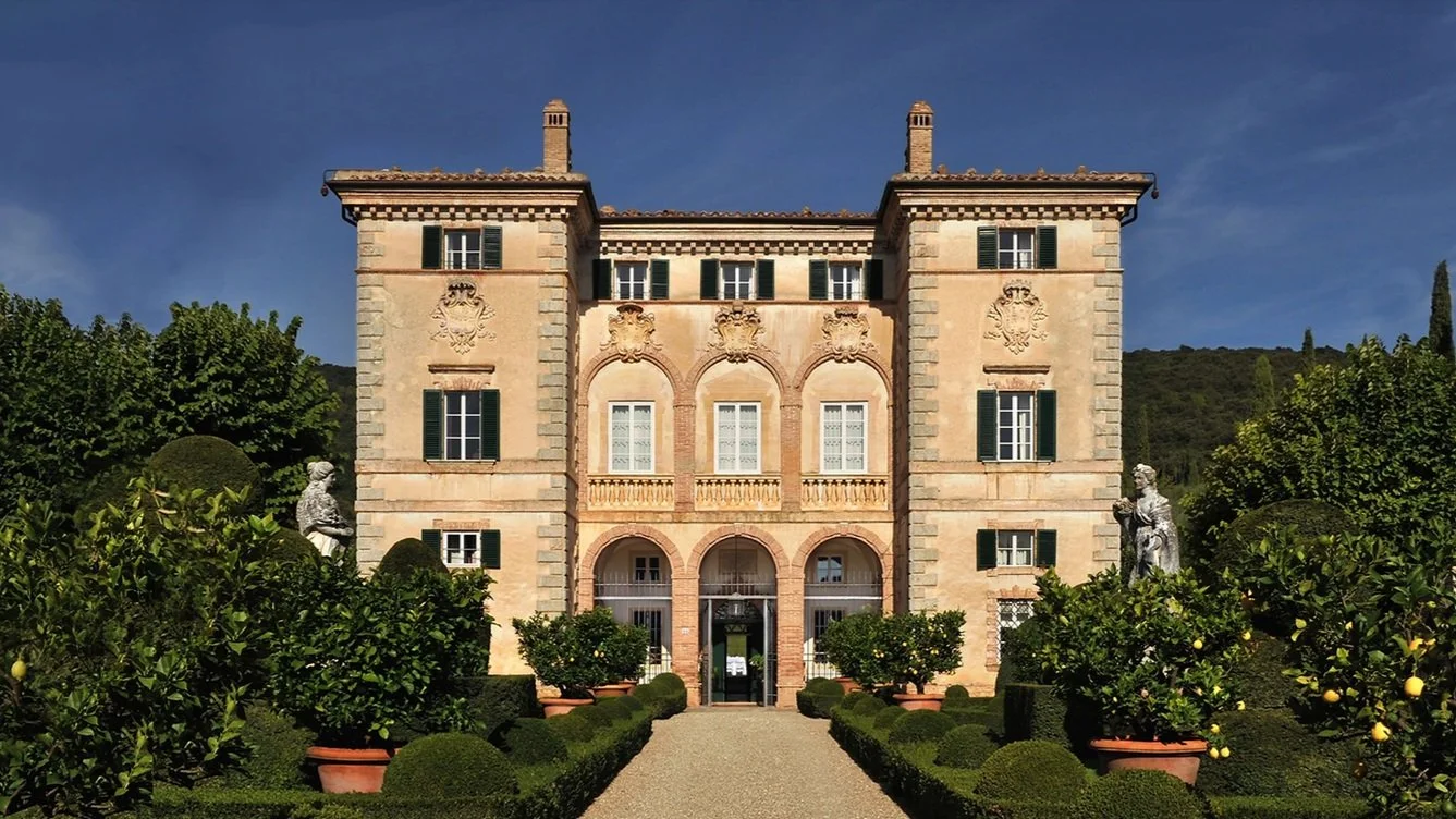 8 Aesthetic & Modern Mansion Design Ideas