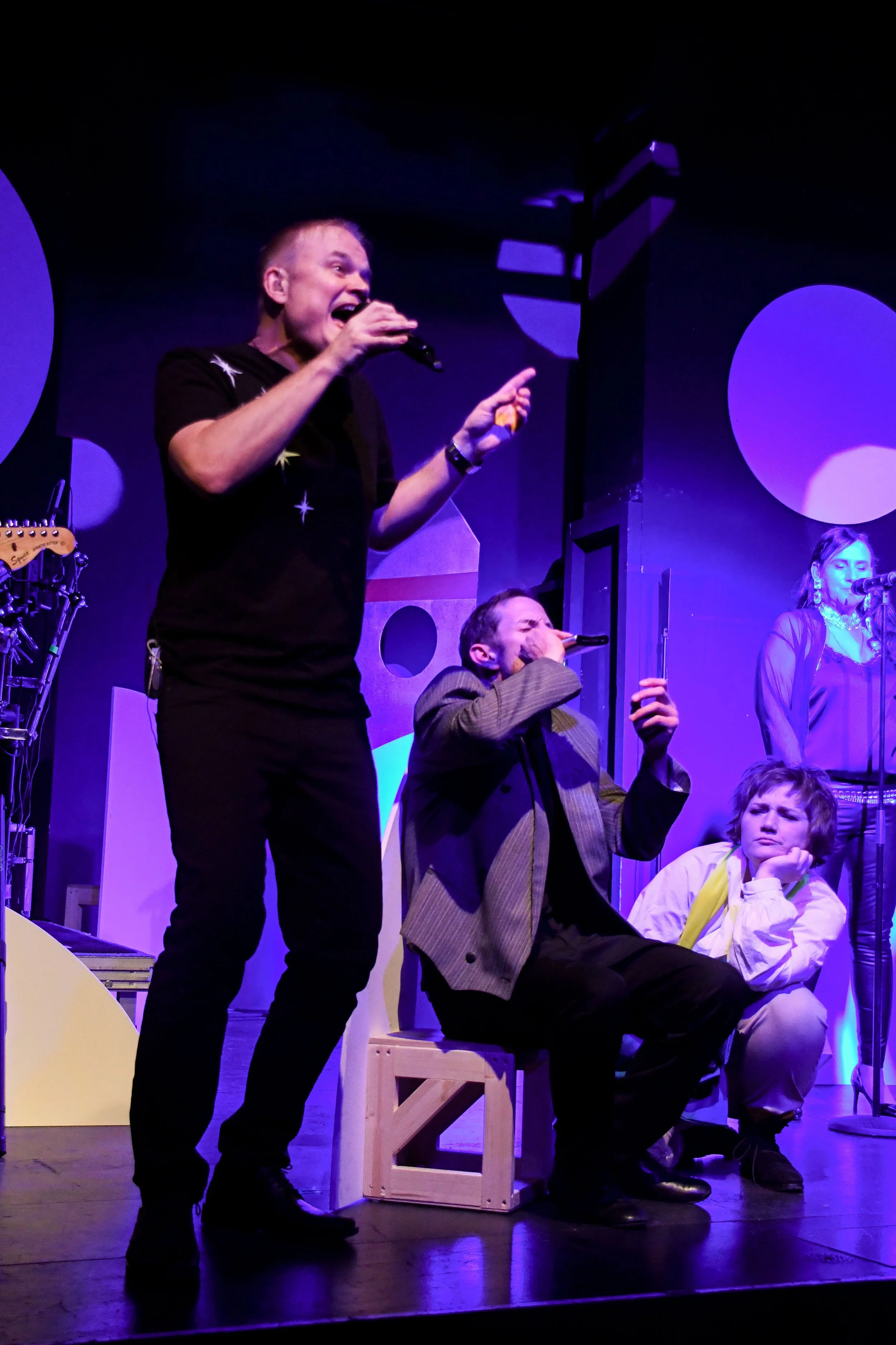 Dark Side of the Moon — Kammertheater Karlsruhe