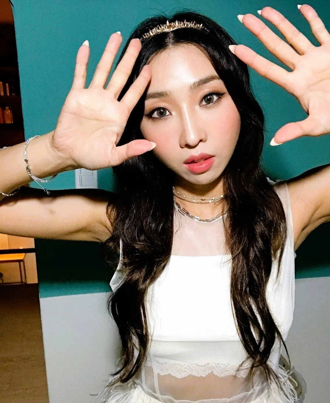 2ne1 Minzy Before And After