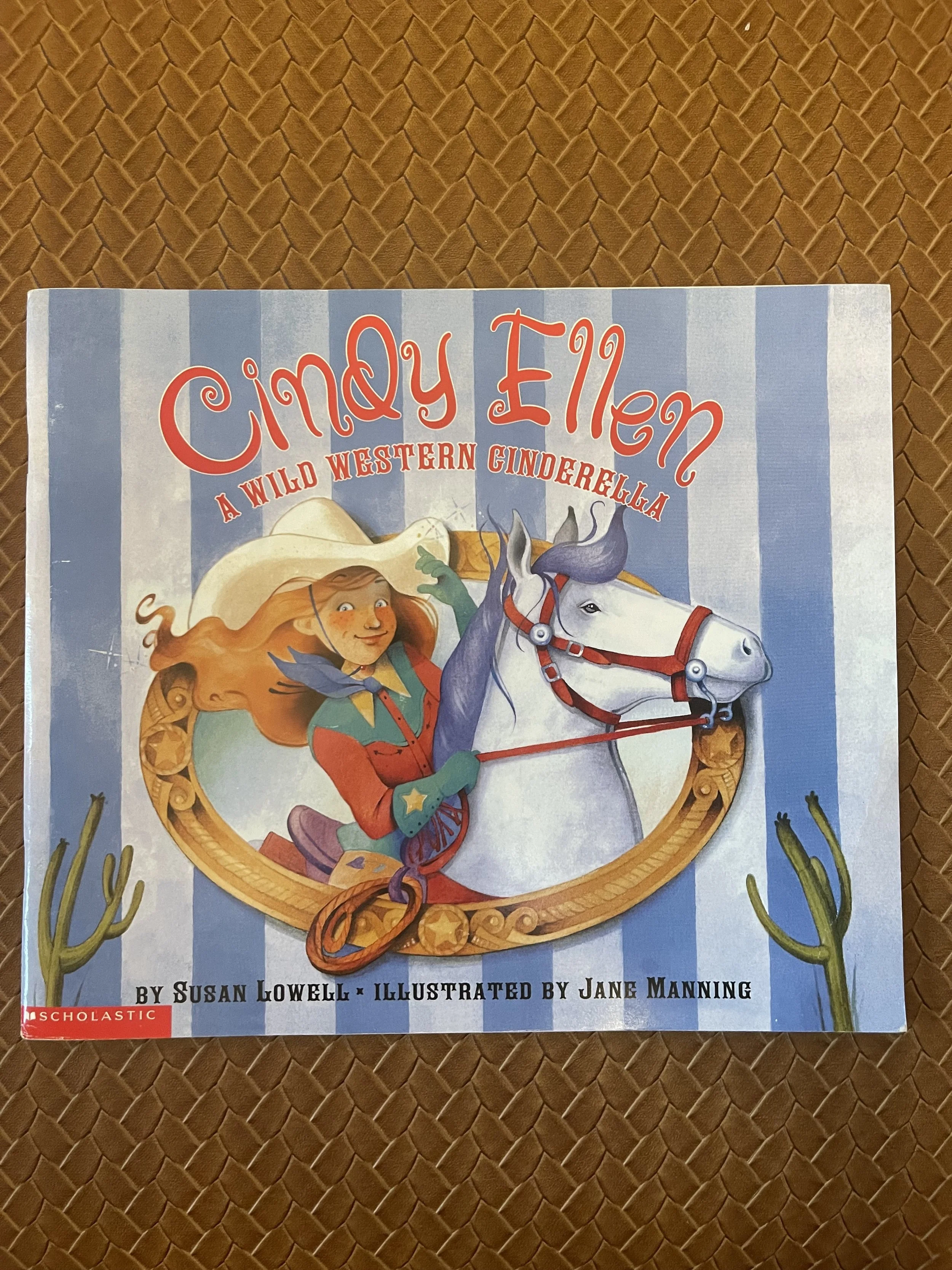 Dumpy Saves Christmasby Julie Andrews Edwards, Emma Walton Hamilton ...