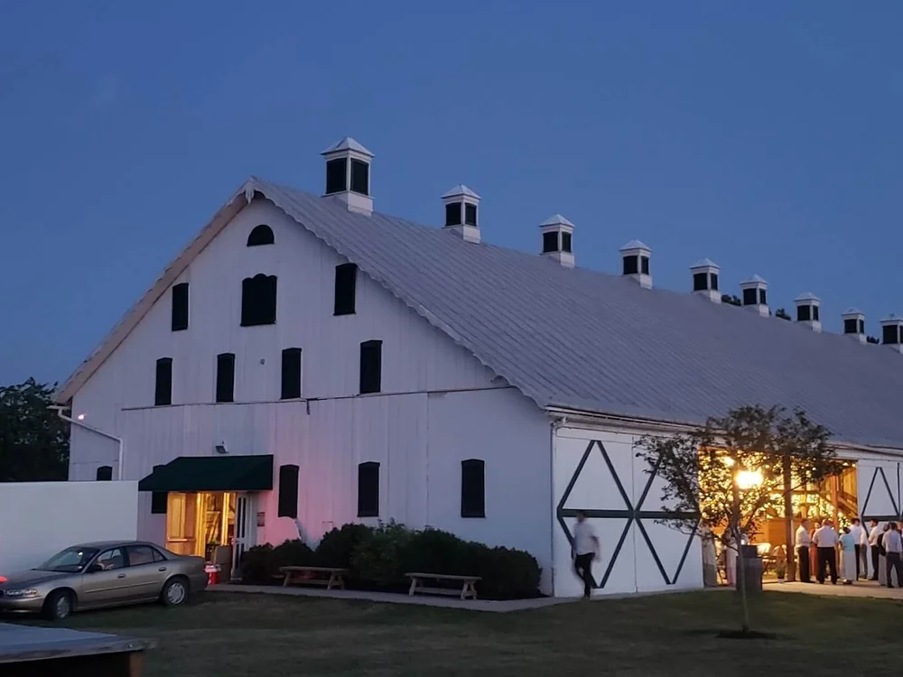 Historic Springfield Barn Wedding Venue | Williamsport, MD