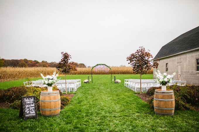 Wilson’s Bittersweet Barn Wedding Venue (New Oxford PA Guide)