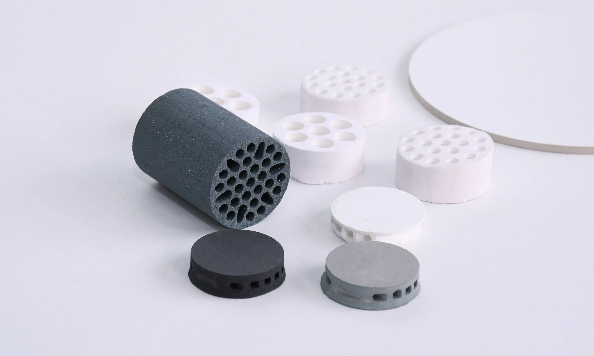 Porometer - pore size distribution and capillary flow porometry measurement