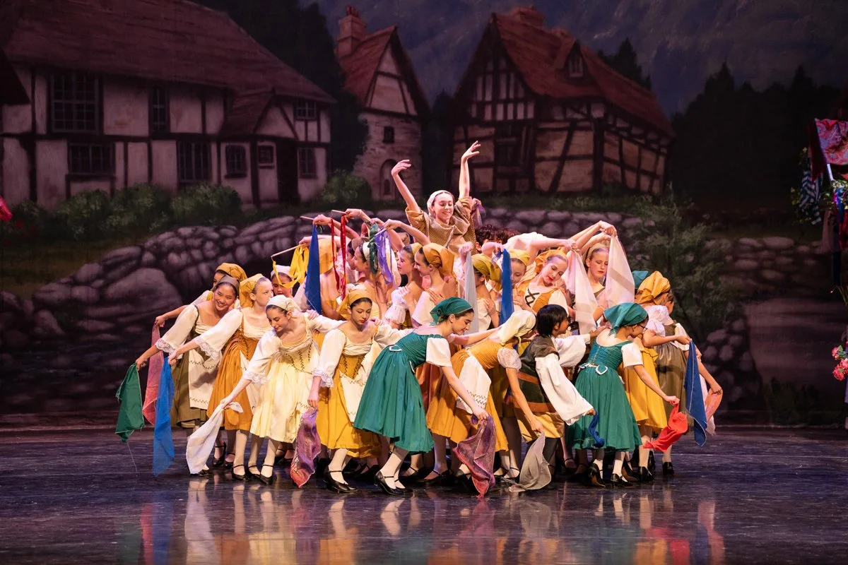 Background of Spring Shows | Discover Spring Show History - Join the Excitement — Southern ...