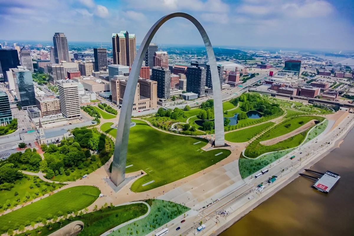 Gateway Arch — Downtown St. Louis
