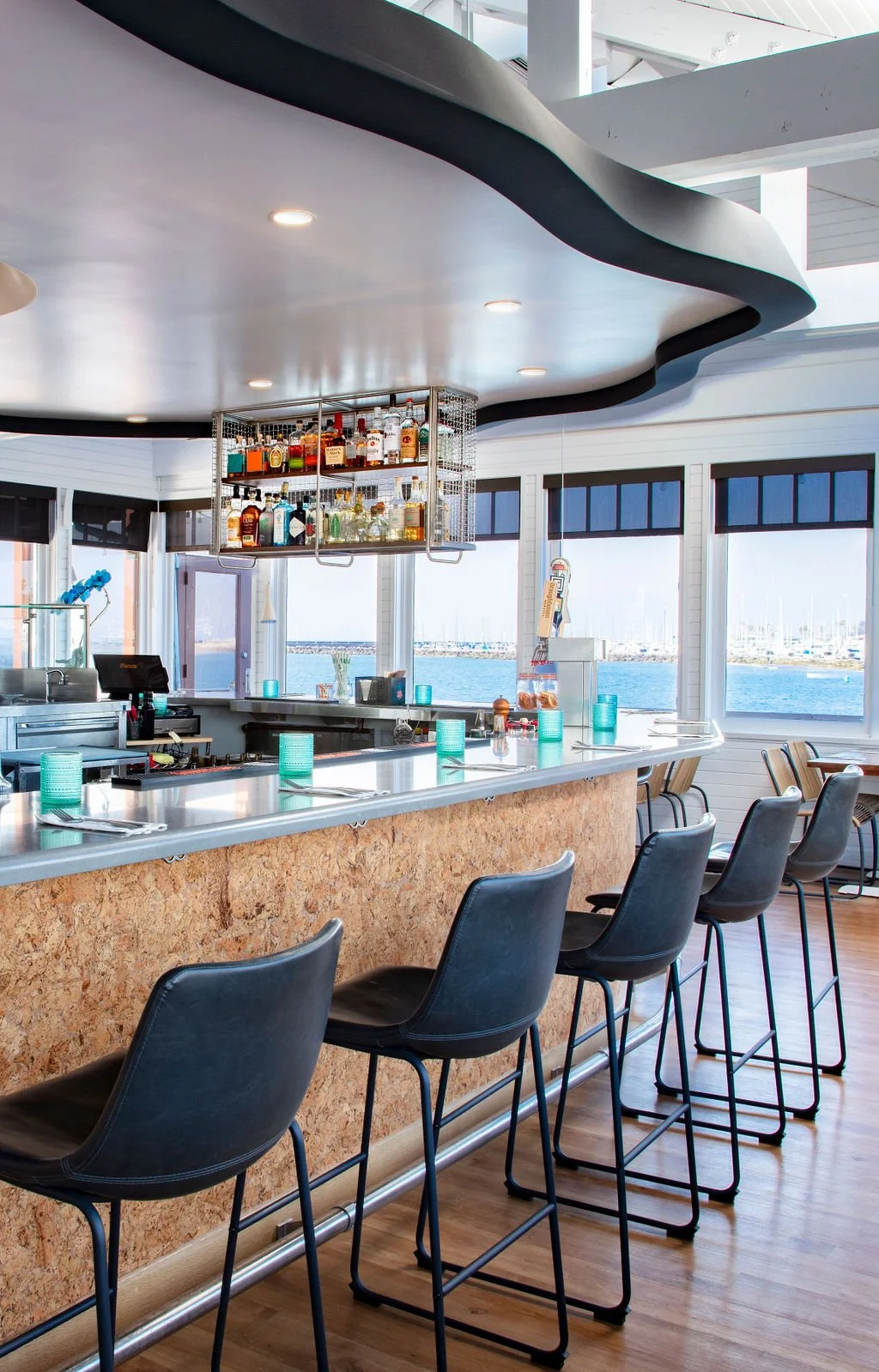 MOBY DICK OYSTER & COCKTAIL BAR Commercial — Bildsten Architecture and ...