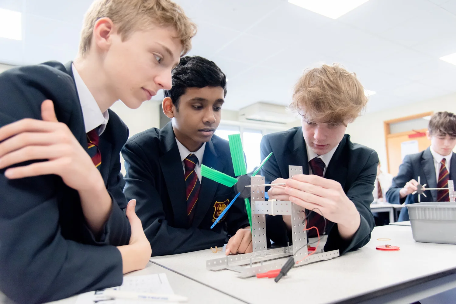 Secondary School Workshops | Discover Engaging STEM Workshops — Inspire ...