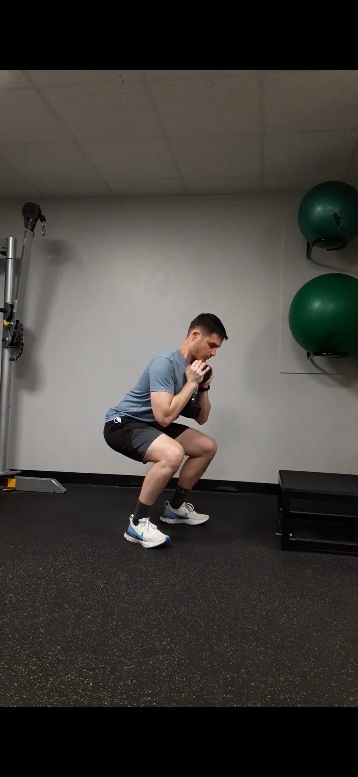 The Squat vs. the Hip Hinge: What’s the Difference? — Point to Point