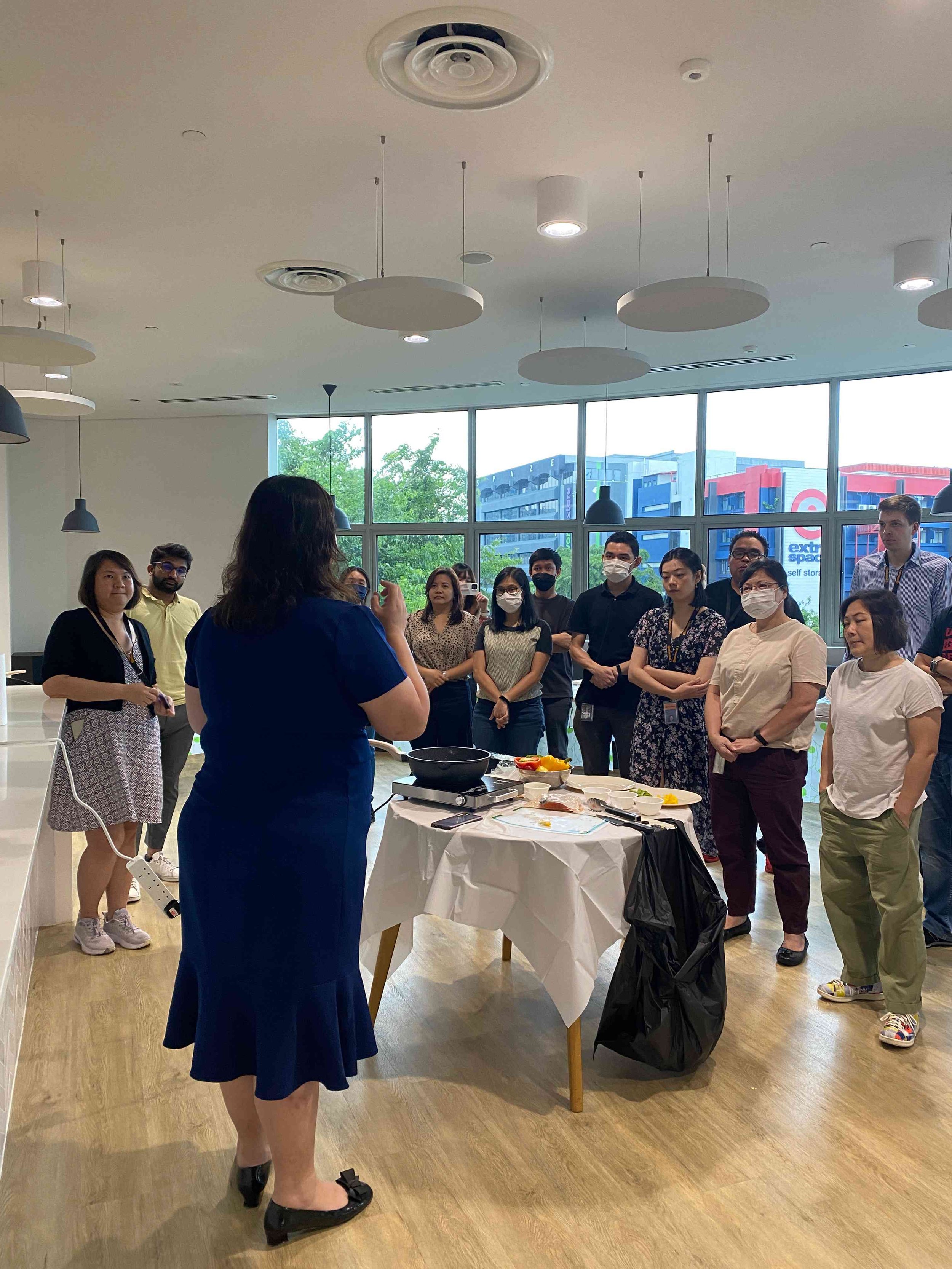 Eileen Poon | Nutritionist | Wellness Speaker — FITFAMCO