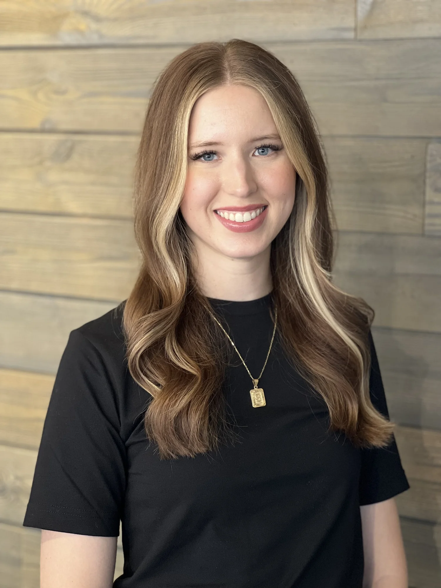 OakCreek — Roots Salon