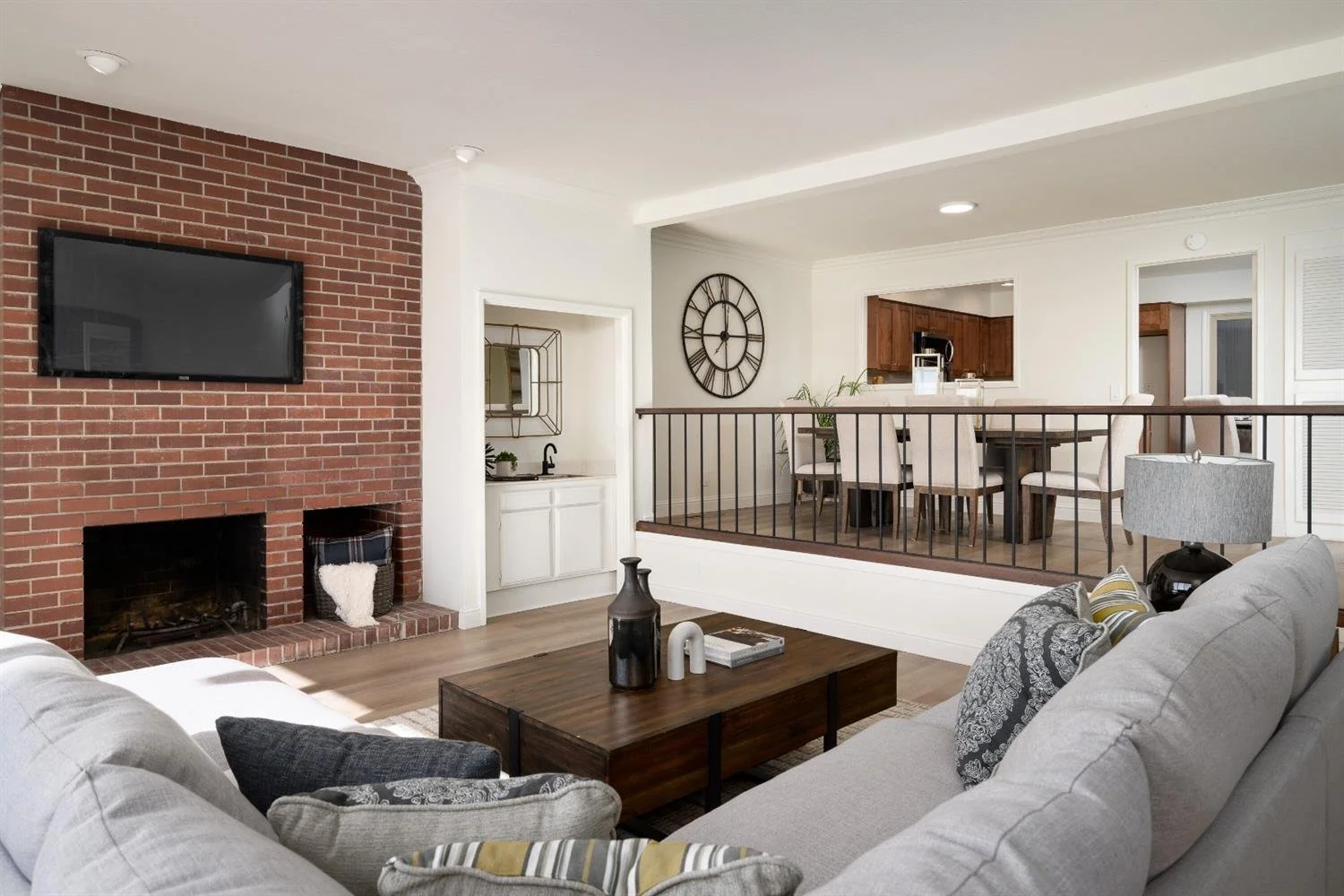 Lucas Home Studio | Home Staging Roseville, CA