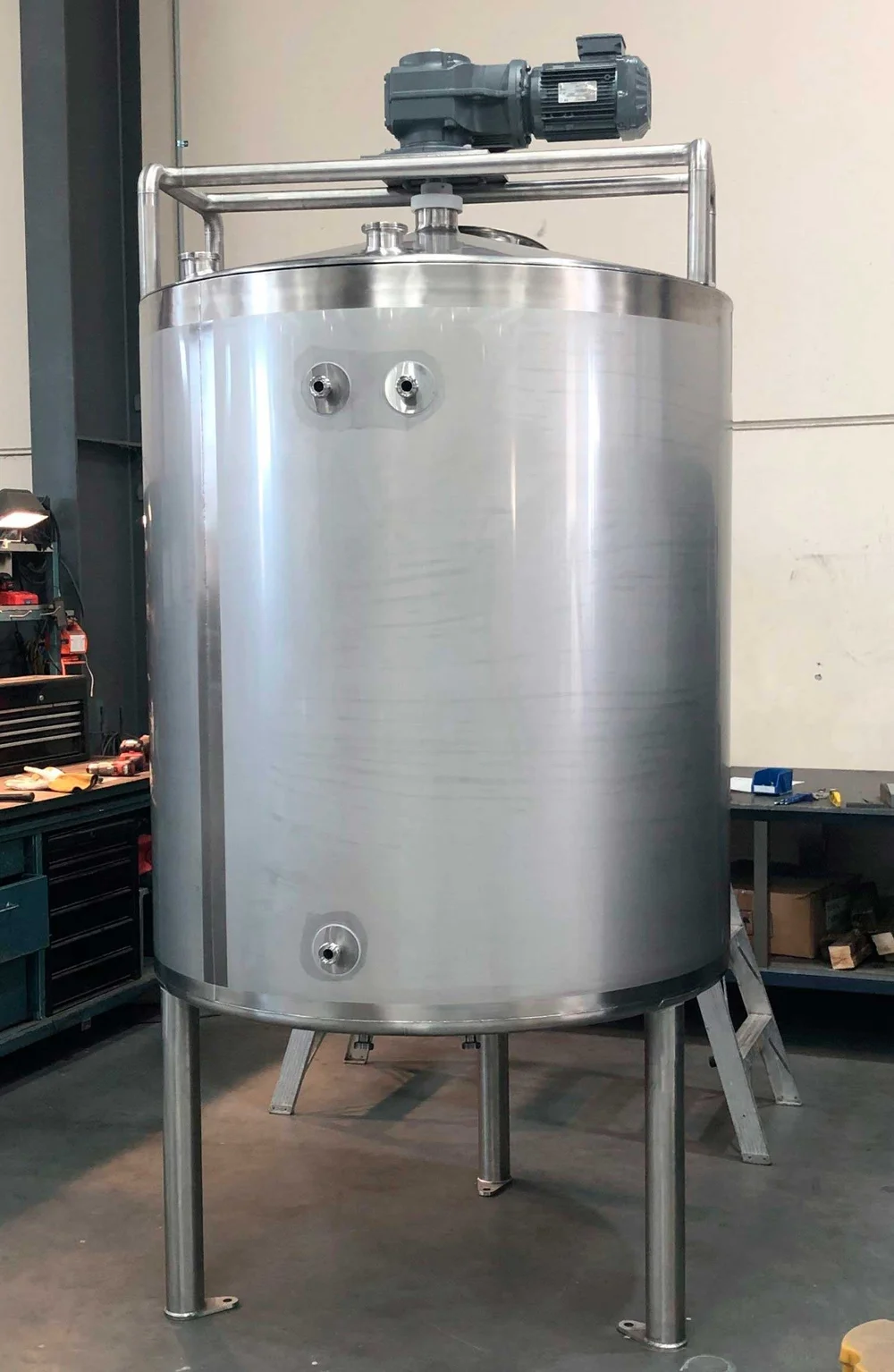 Chocolate storage buffer tank (Two-tonne) — Stainless Designs | Food ...