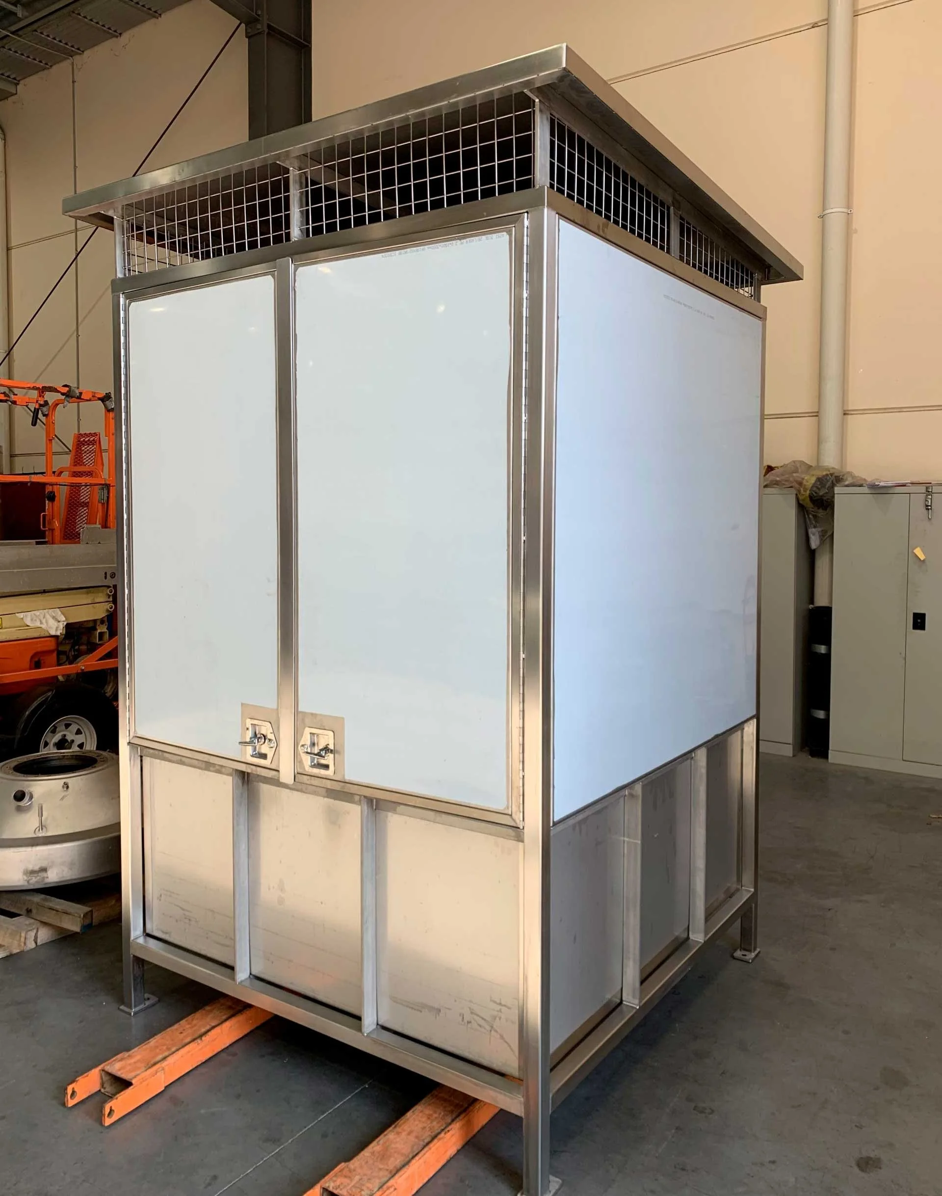 Self Bunded Intermediate Bulk Container (IBC) Storage (1000L ...