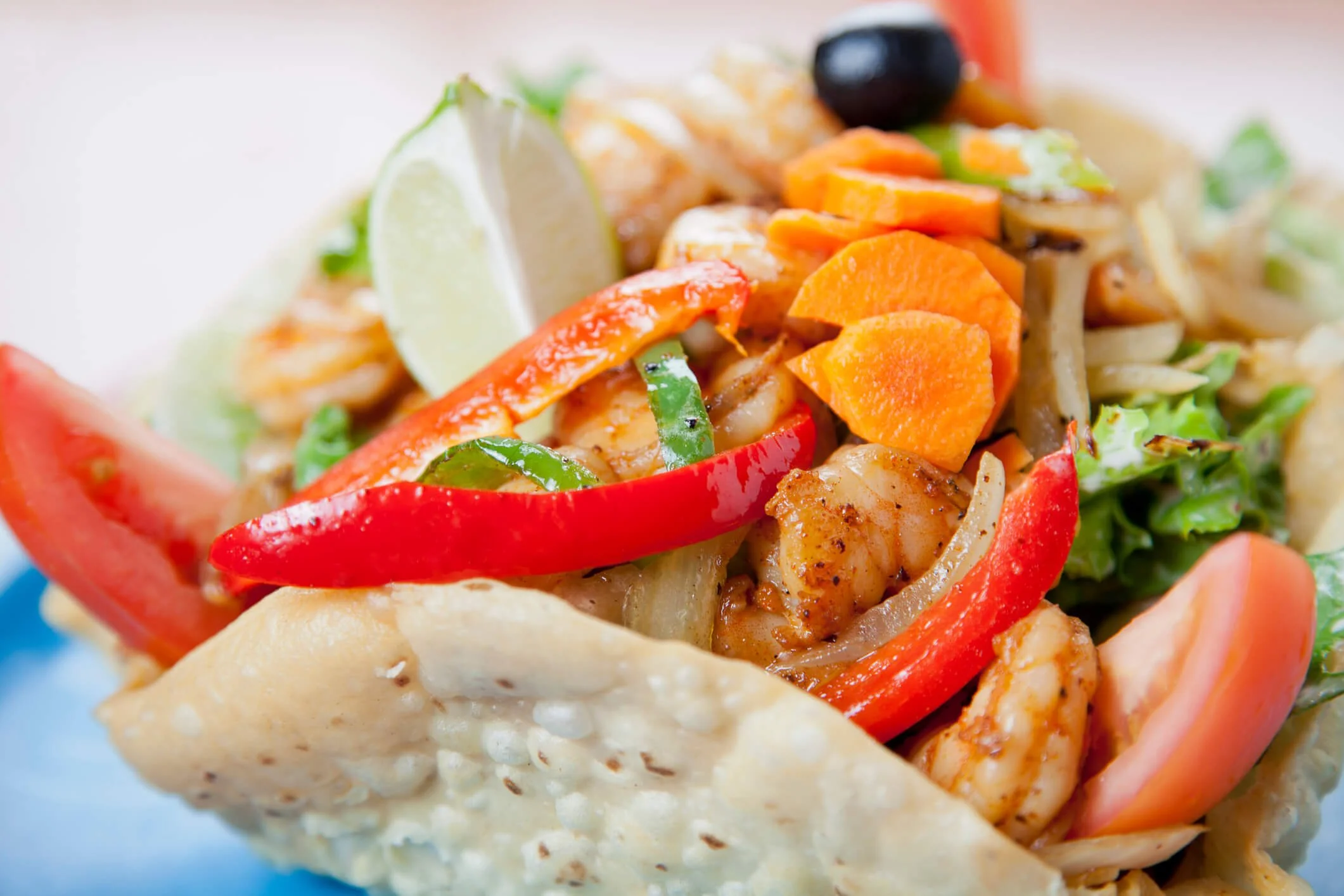 Chalupa Explained: Dive into the Renowned Mexican Delicacy