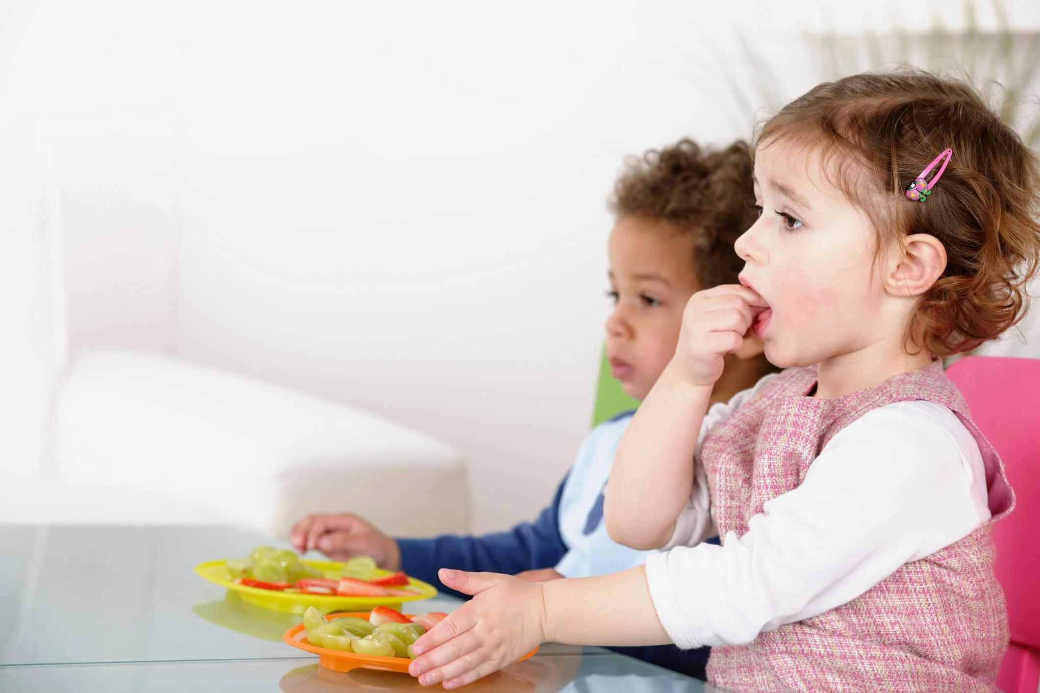 Age-Appropriate Foods: Expert Guidelines & Tips for Safe Introductions