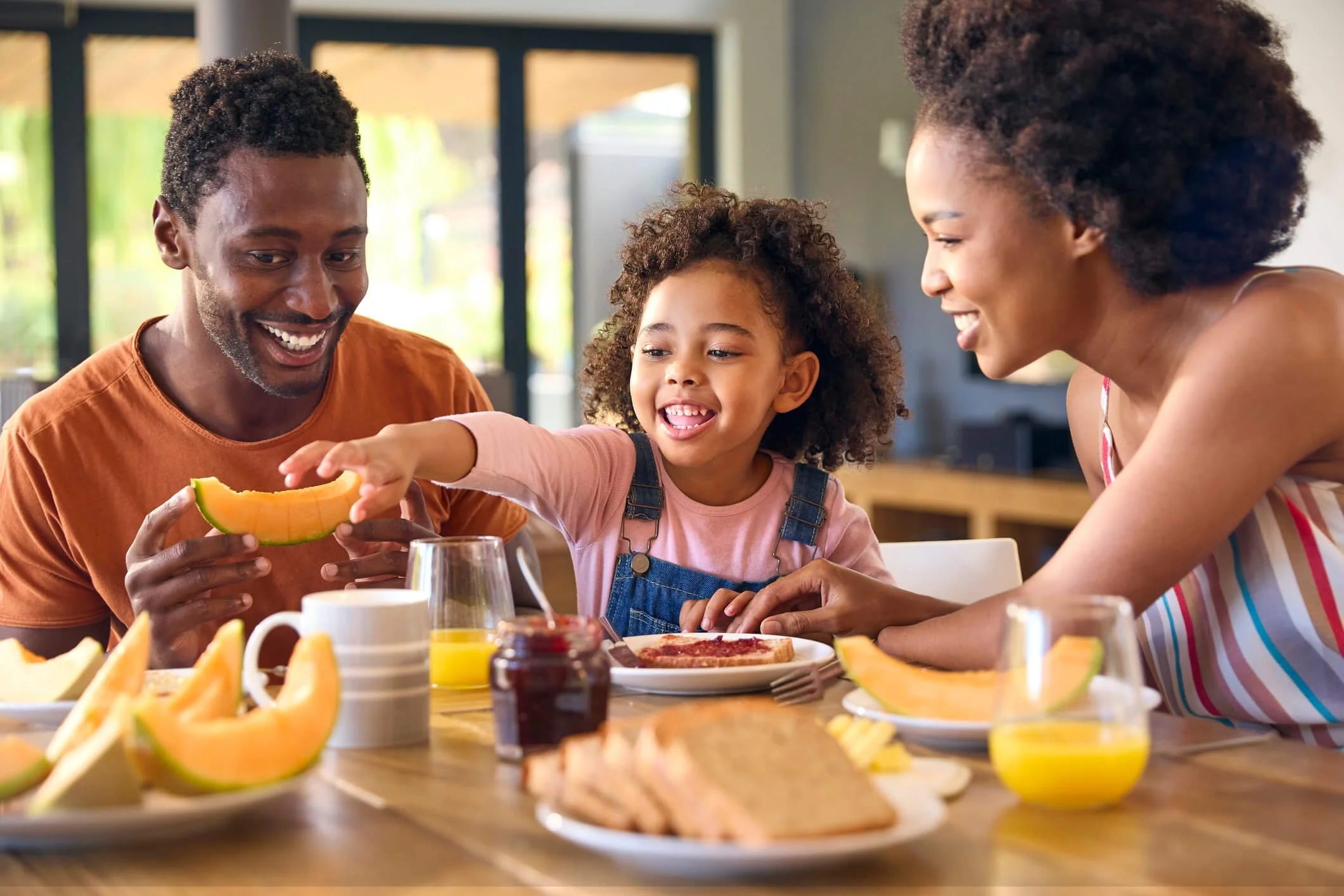 Age-Appropriate Foods: Expert Guidelines & Tips for Safe Introductions