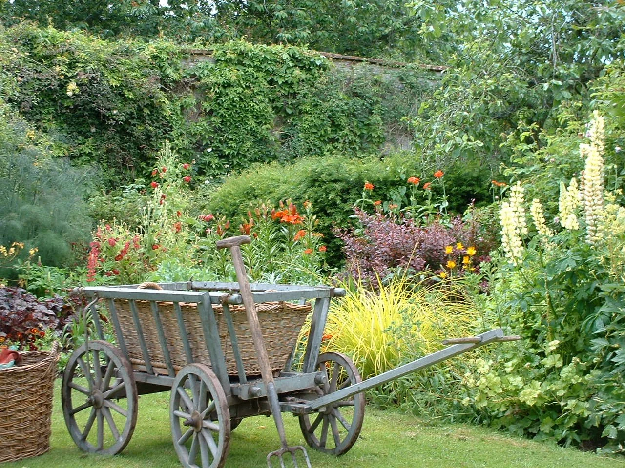 Mansion & Gardens — DALEMAIN MANSION & HISTORIC GARDENS