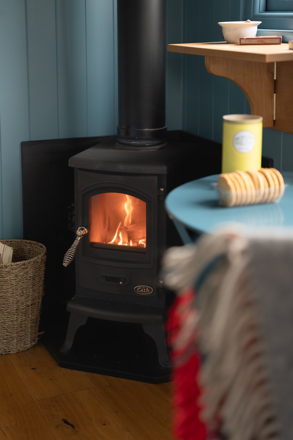 Our Stay At Lapwing Shepherds Hut A Cozy Perthshire Retreat We Roam
