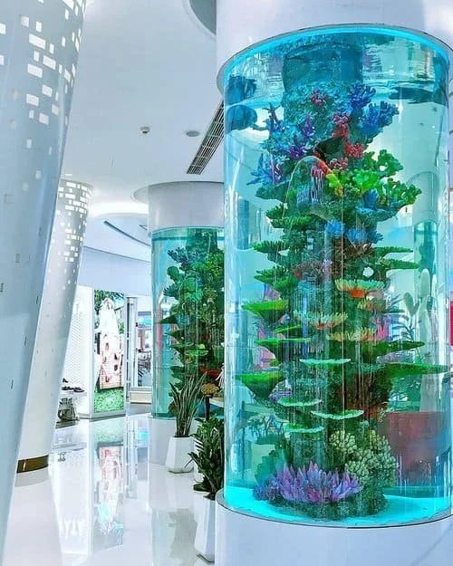 THE FINEST LUXURY RESIDENTIAL & COMMERCIAL AQUARIUMS