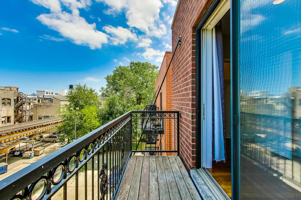 Wicker Park Ave — Breneman Capital - Multifamily Investment Firm