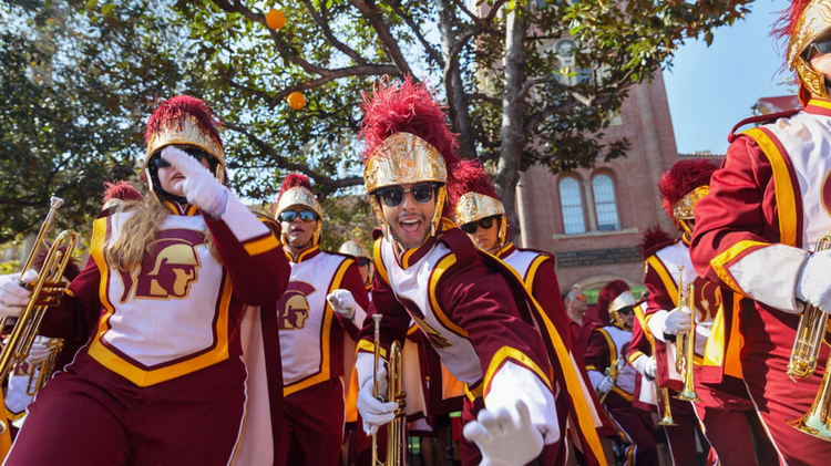 The pros and cons of USC and how to get in — Big Green College Prep