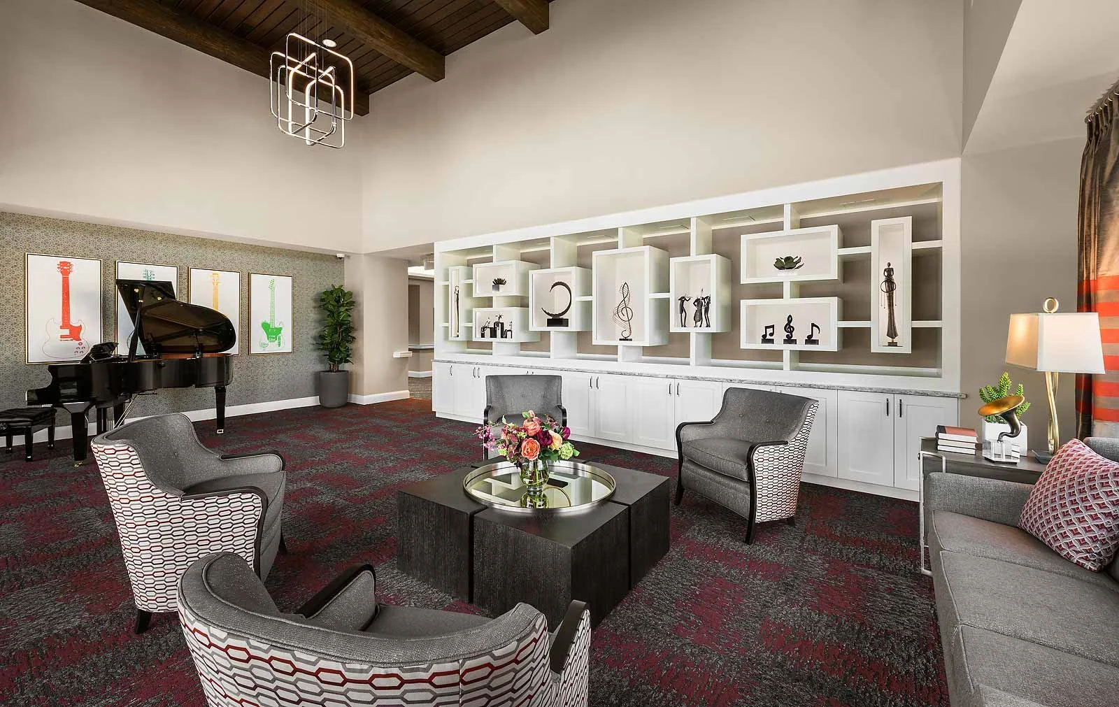 The Colonnade — Thoma-Holec Design