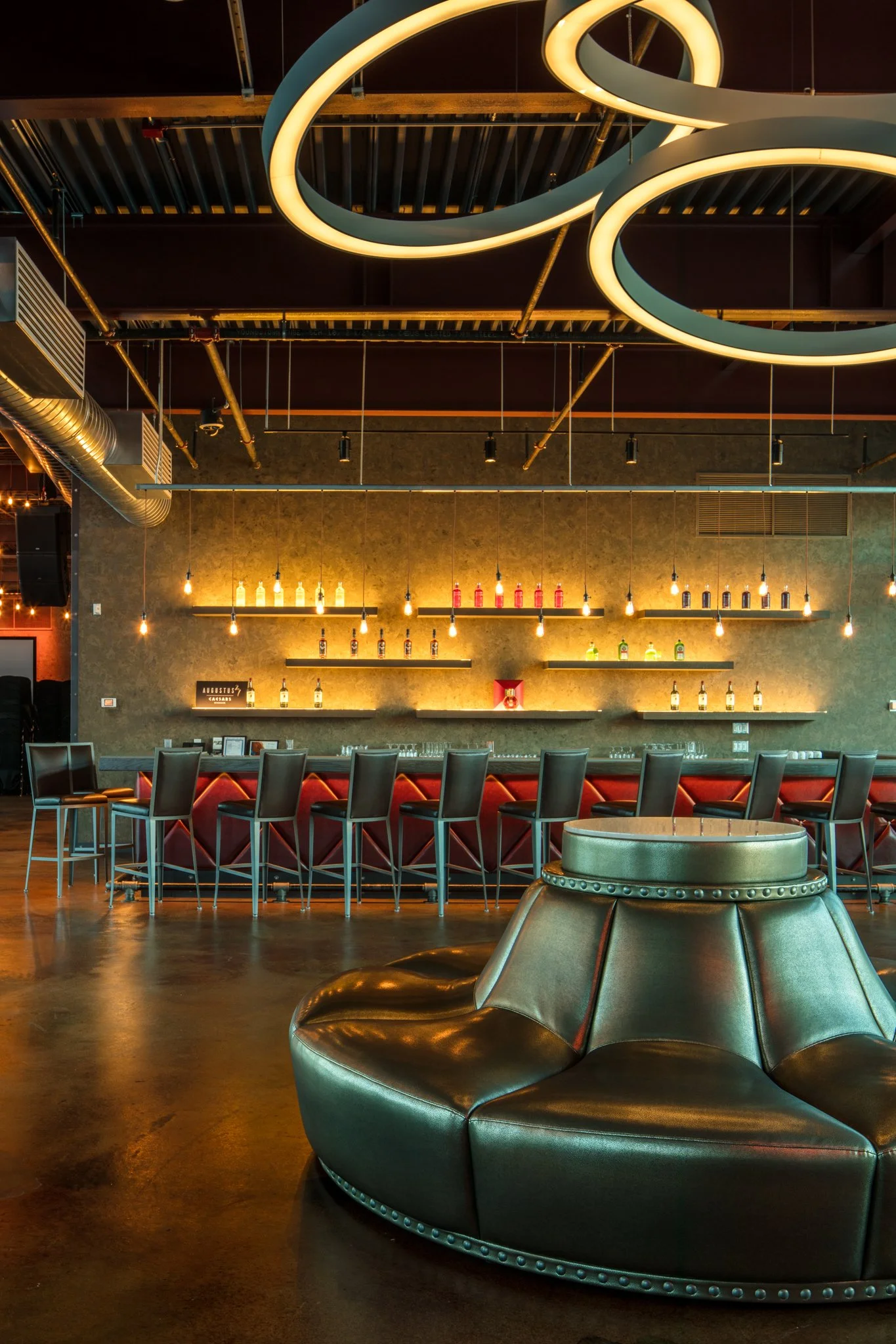 Commercial Spaces — Helena Ventrella