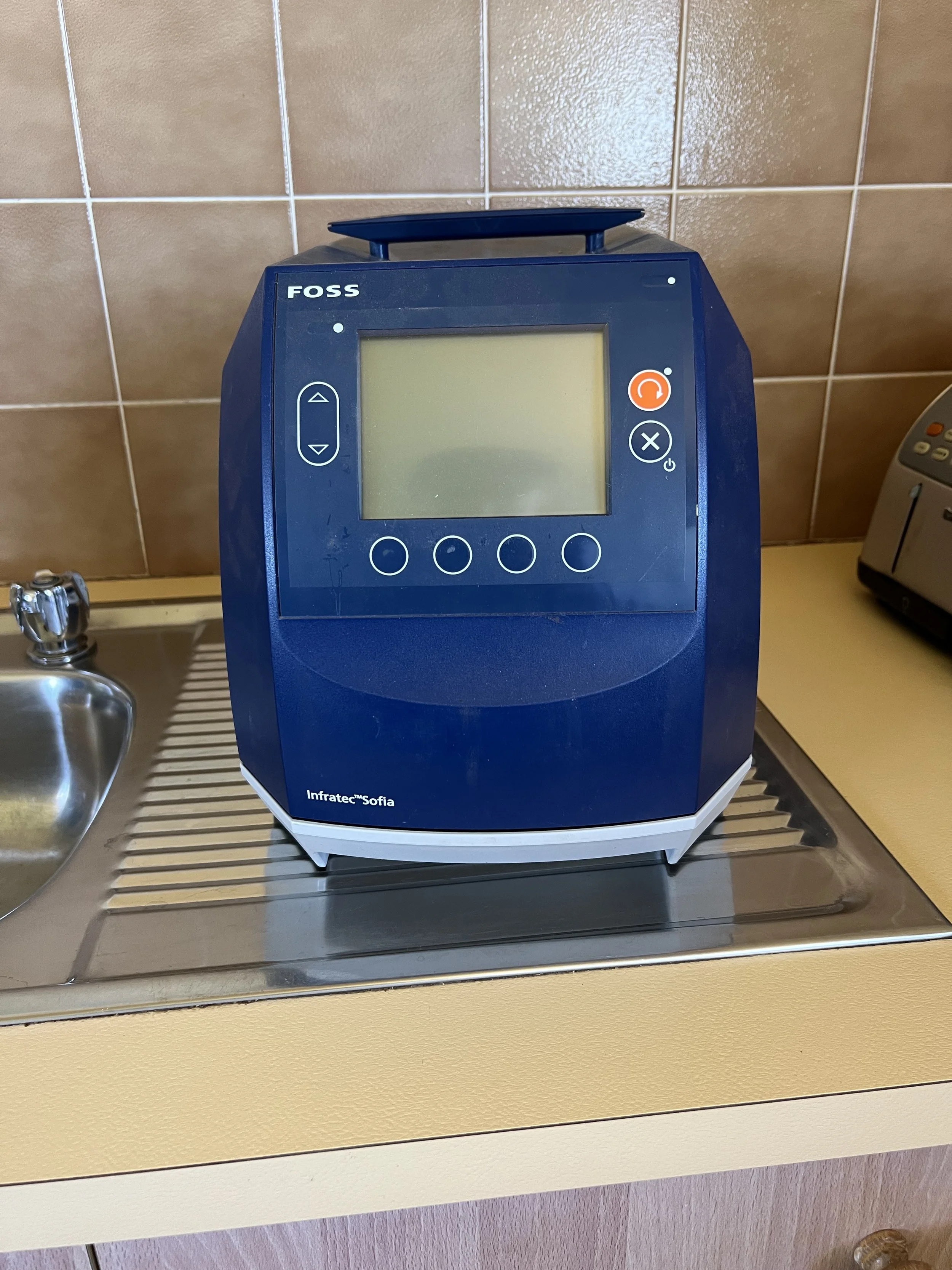 USED MACHINERY FOR SALE agricultural Tractors, Seeding, Spraying ...