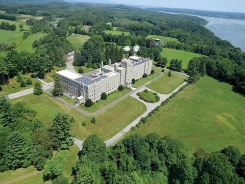 The Mount Academy